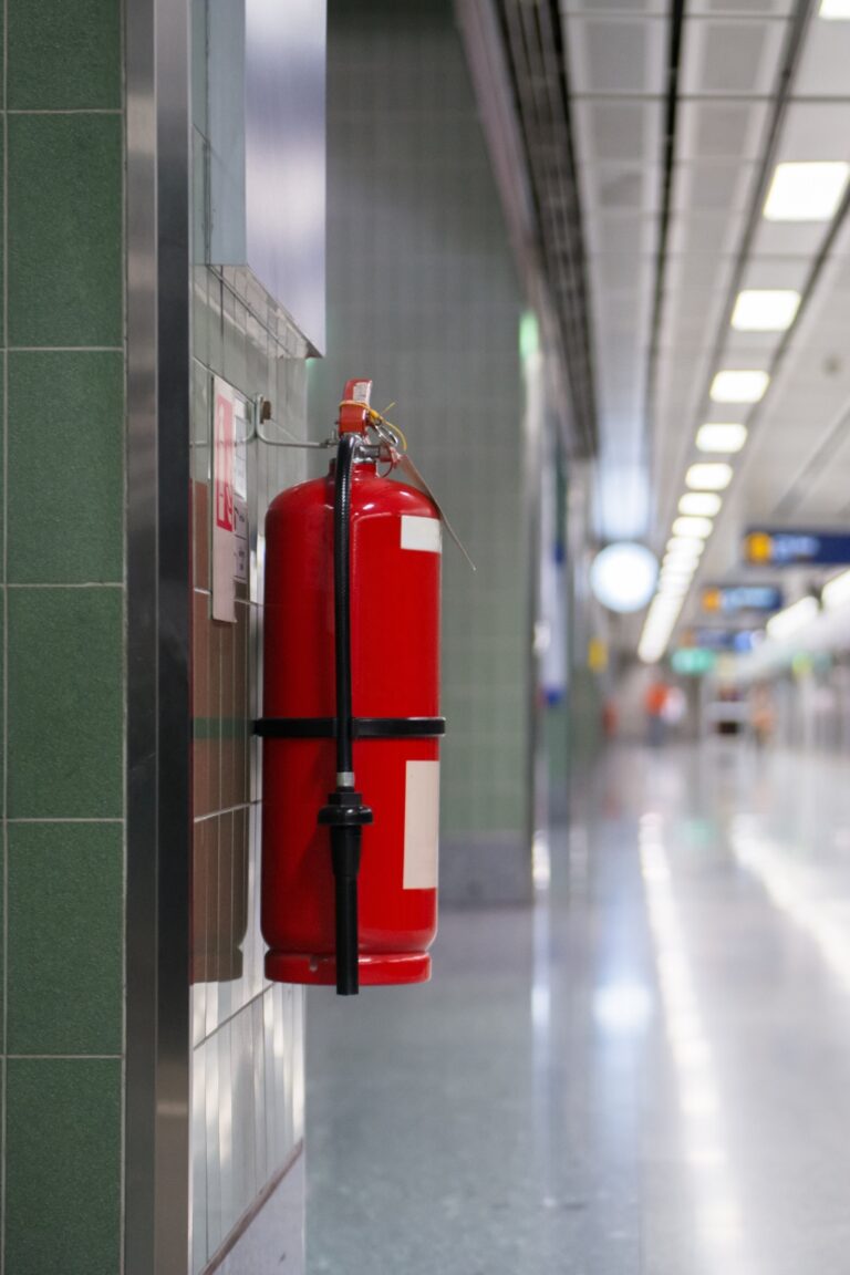 ¿Qué hacer con un extintor caducado? - Garex Extintores